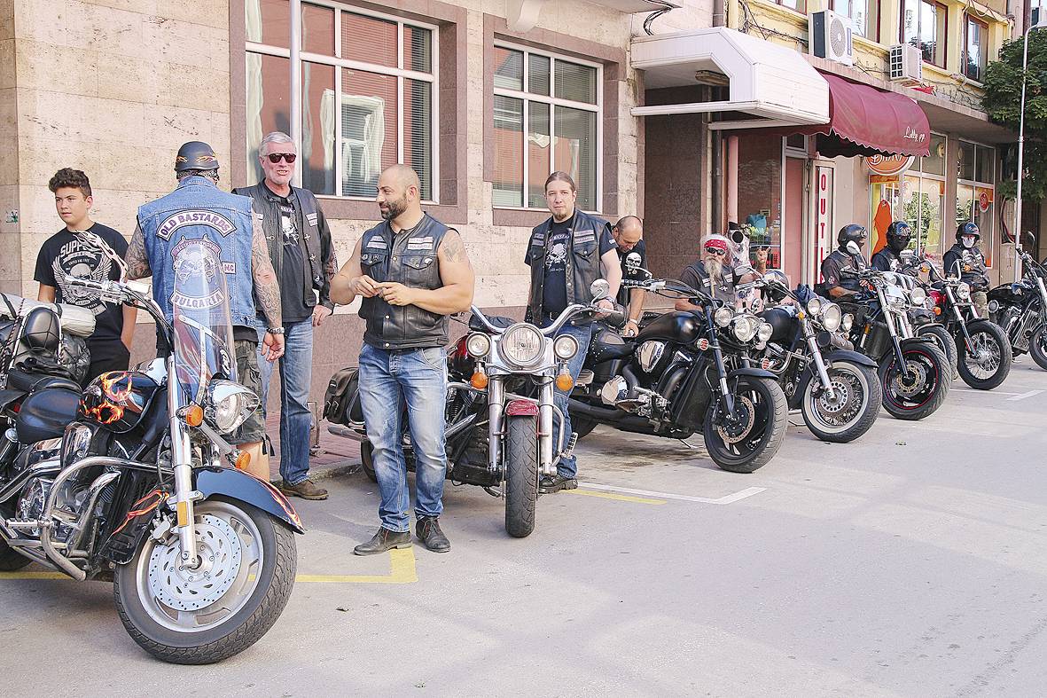 Янтра ДНЕС live | Война между рокерските клубове във В. Търново?