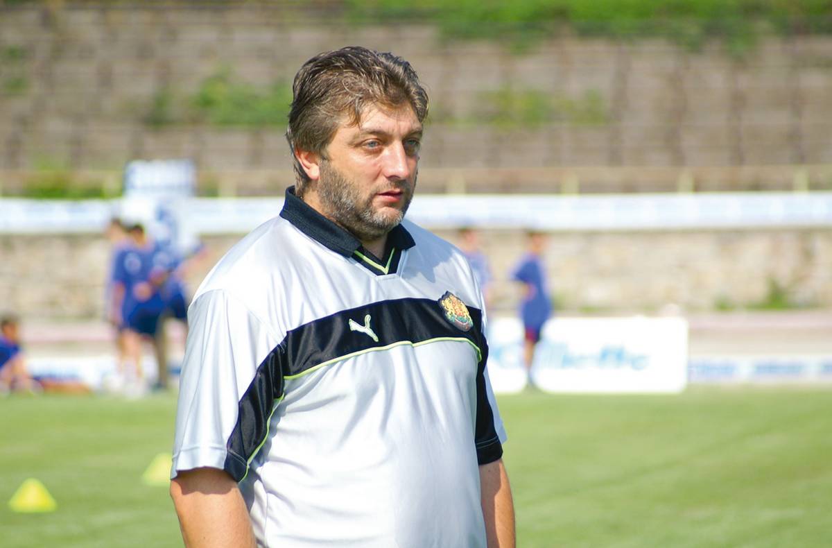 Янтра ДНЕС live | За първи път връчват наградата за млад футболист ...