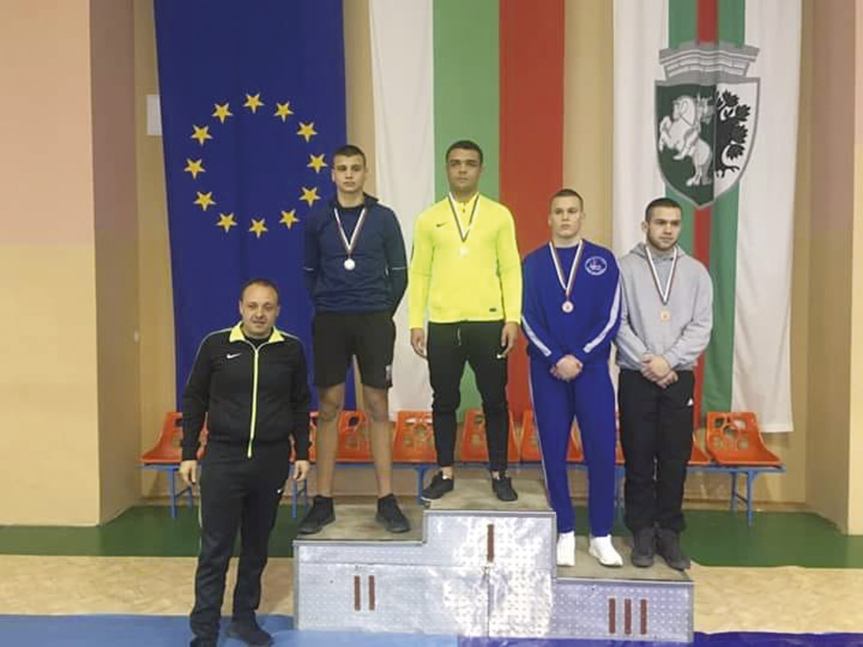 Янтра ДНЕС live | Борислав Колев стана шампион по борба за юноши