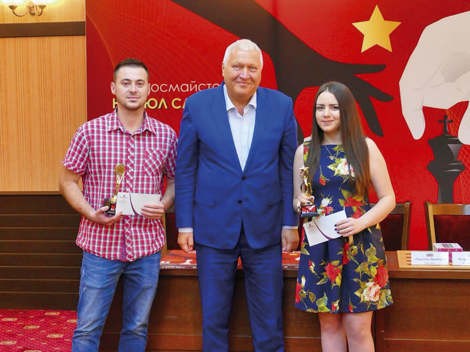 Янтра ДНЕС live | Гм Радослав Димитров спечели шахматния “Двубой на ...