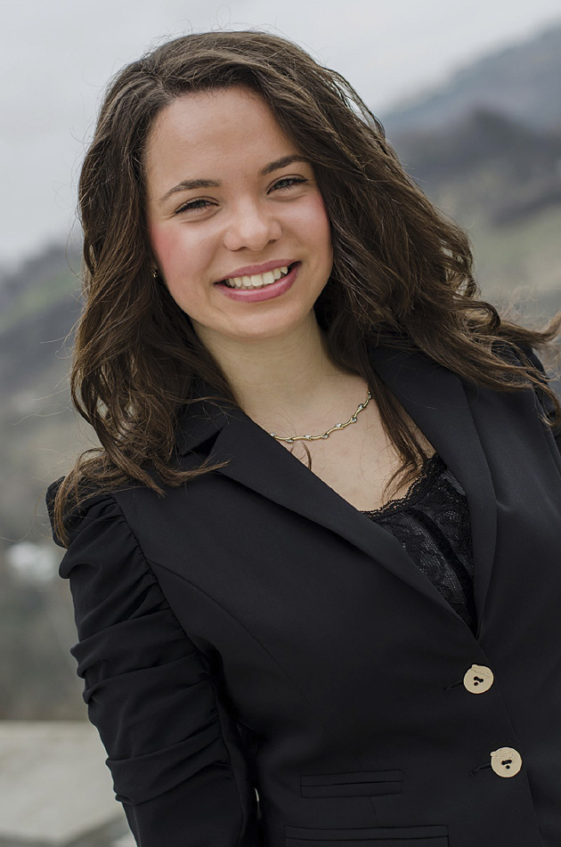 Янтра ДНЕС Live Валентина Илиева спечели Специалната награда на Синдиката на българските учители