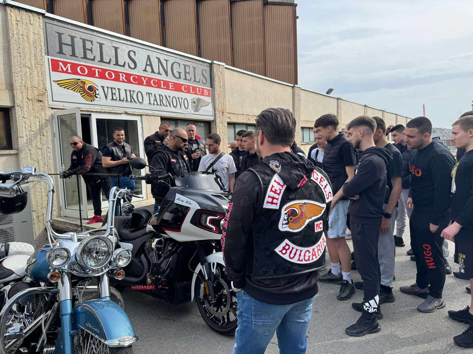 Янтра ДНЕС live | MC HELLS ANGELS Veliko Tarnovo показаха на младежи ...