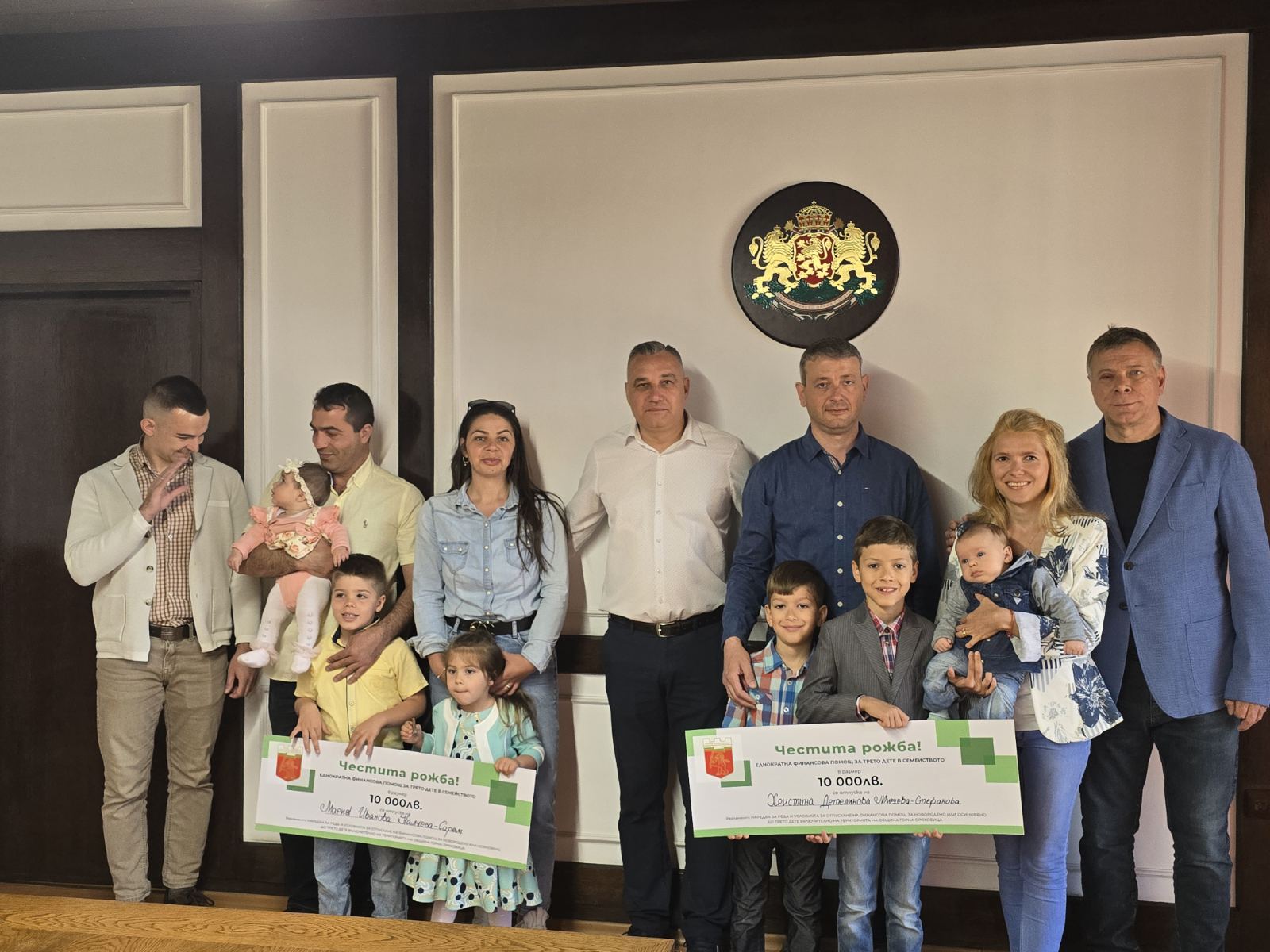 Янтра ДНЕС live | Седем са вече горнооряховските семейства, получили от Общината 10 000 лв. при ...